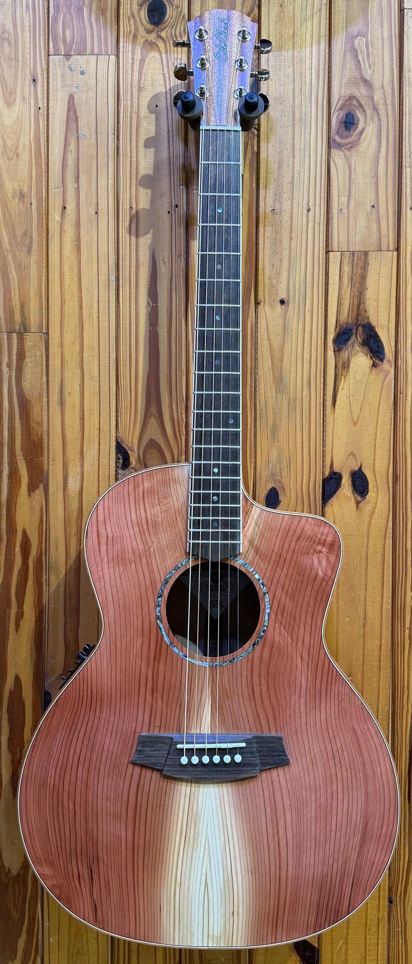 Cole Clark Studio Angel SAN1EC-RDM - Redwood/Maple | Guitar Bros