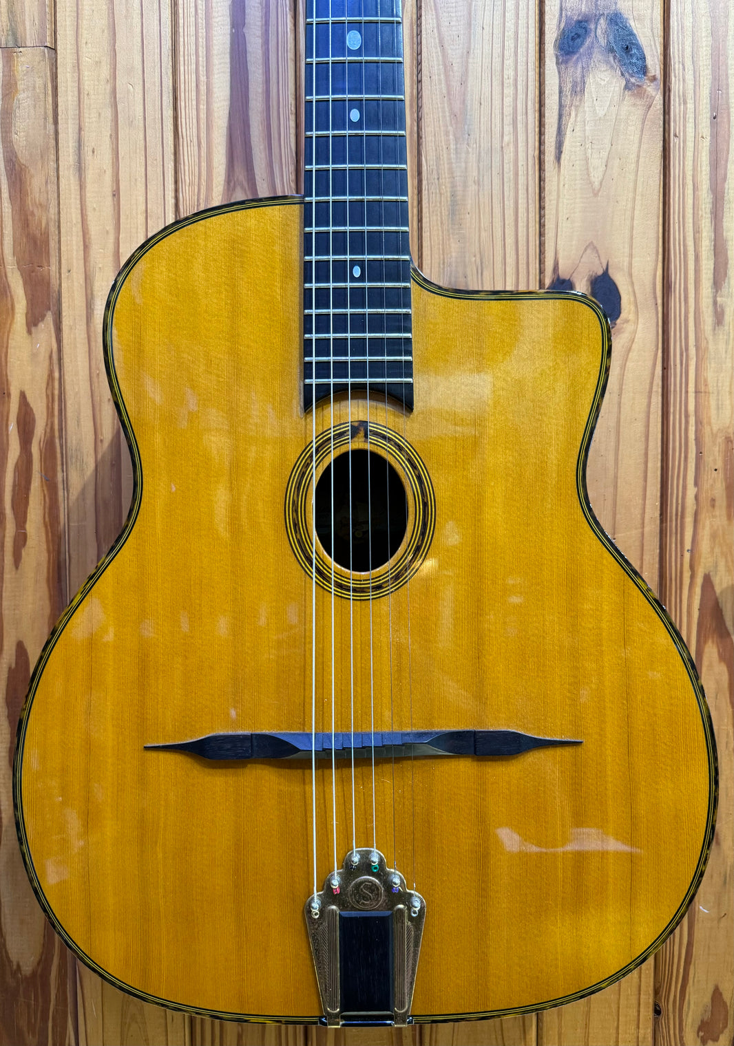 Pre-owned Guitars - Shop Online or In Store | Guitar Brothers