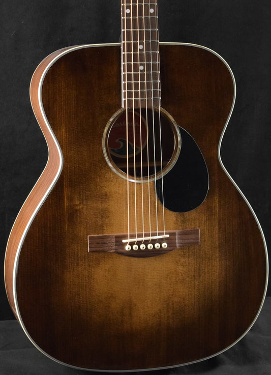 Eastman Guitars - Guitars & Accessories Online at Guitar Bros